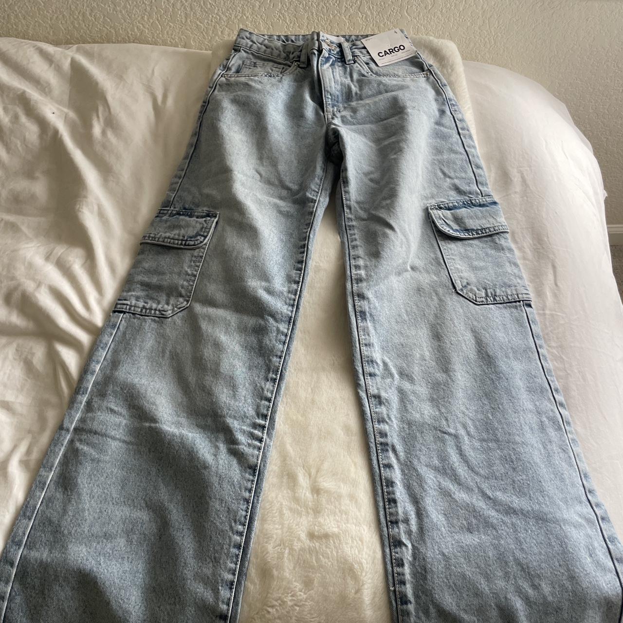 supre light wash denim cargo pants fits like a size 0 - Depop