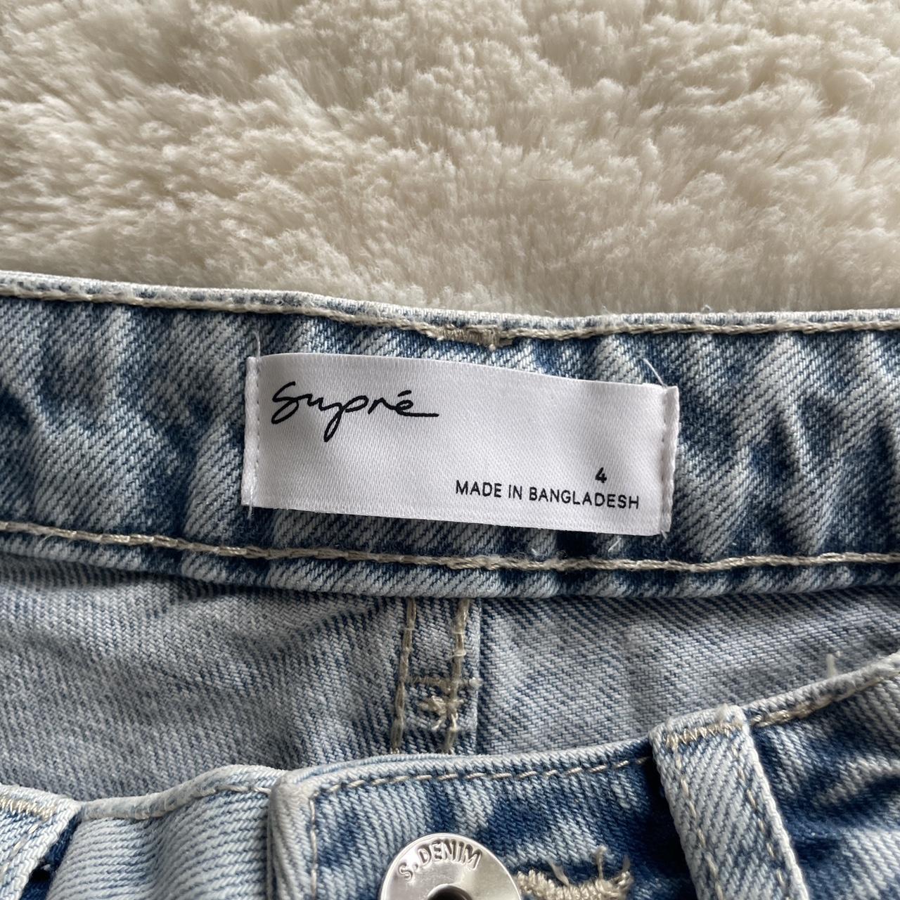 supre light wash denim cargo pants fits like a size 0 - Depop