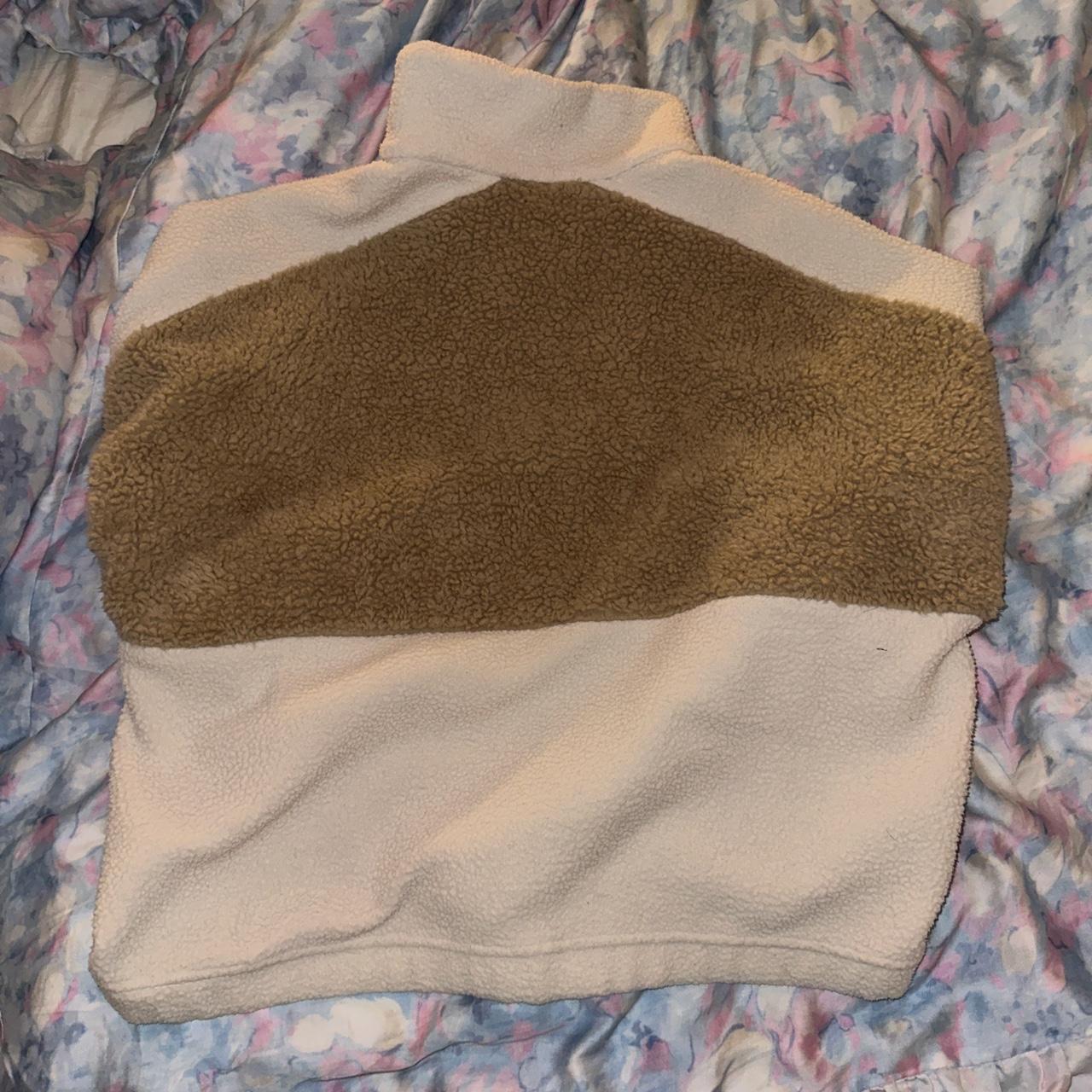 Taupe fuzzy Columbia jacket - Depop