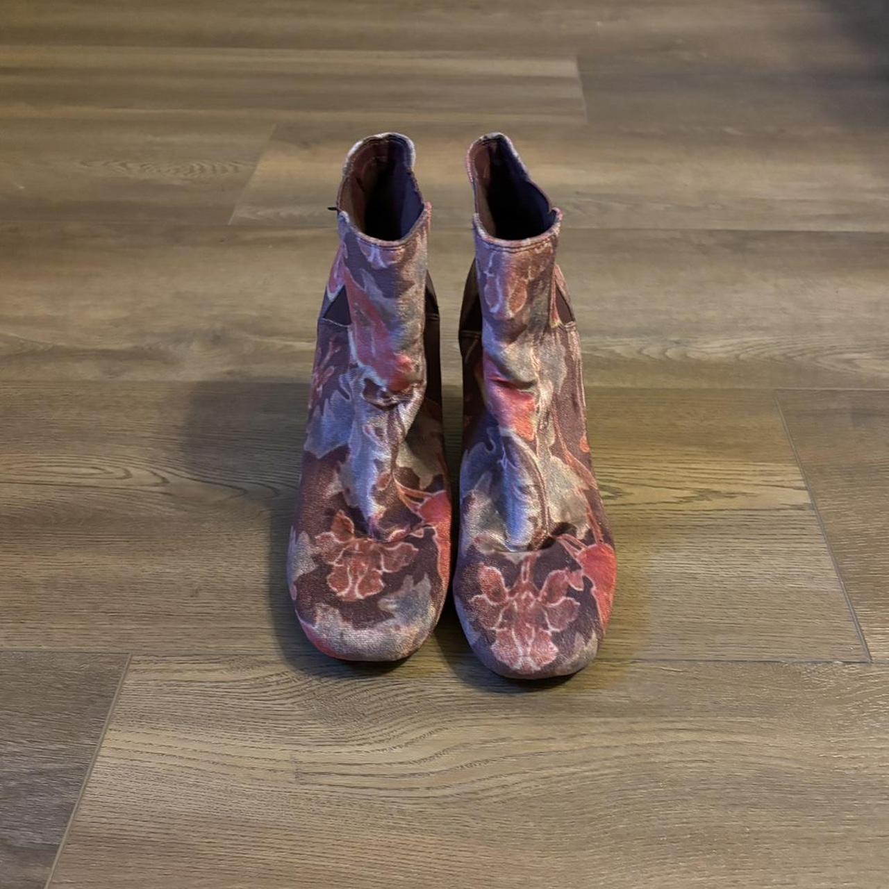 💫 indigo rd. pink ankle boots #indigord #boots - Depop