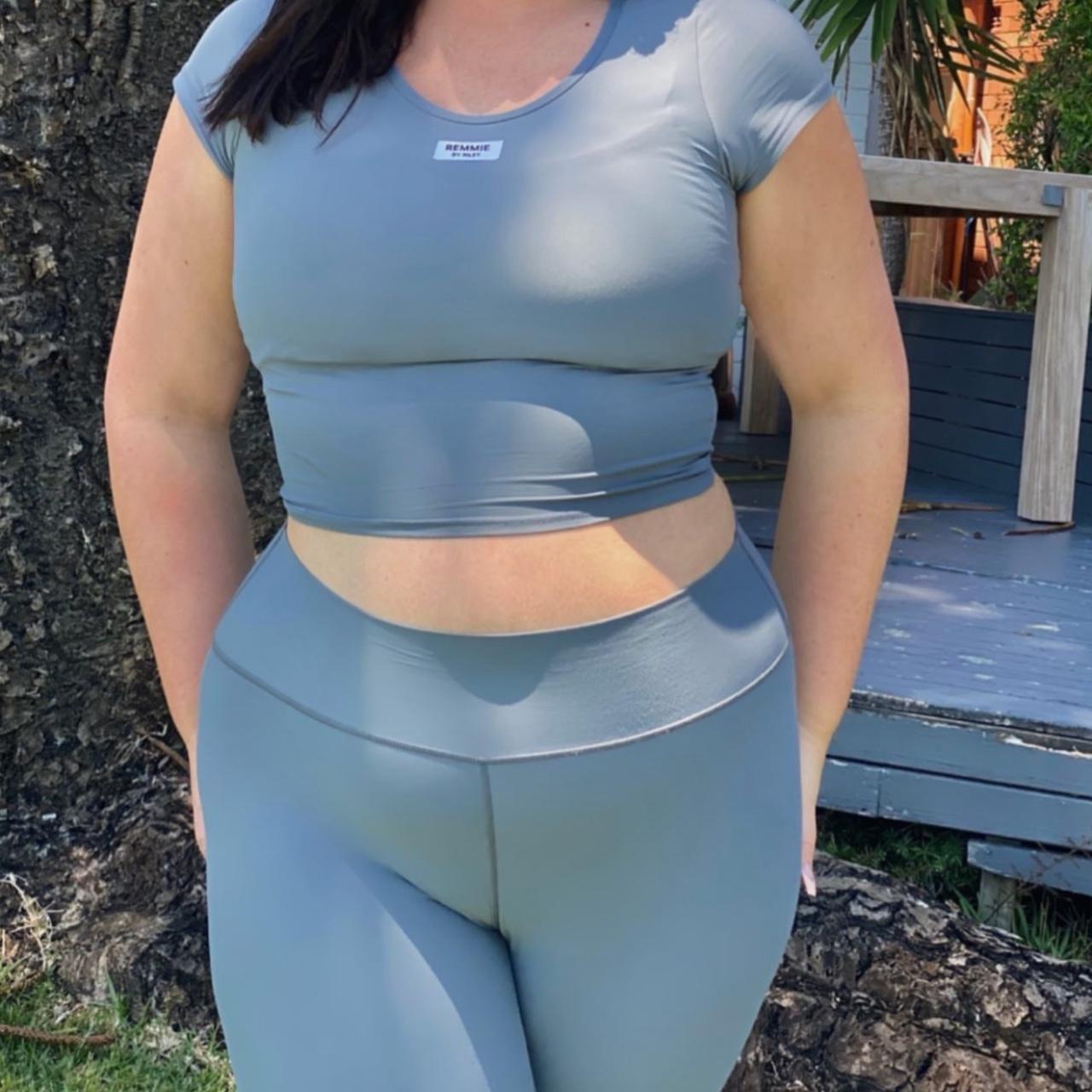 REMMIE BY RILEY ACTIVEWEAR SET sizing was super off... - Depop