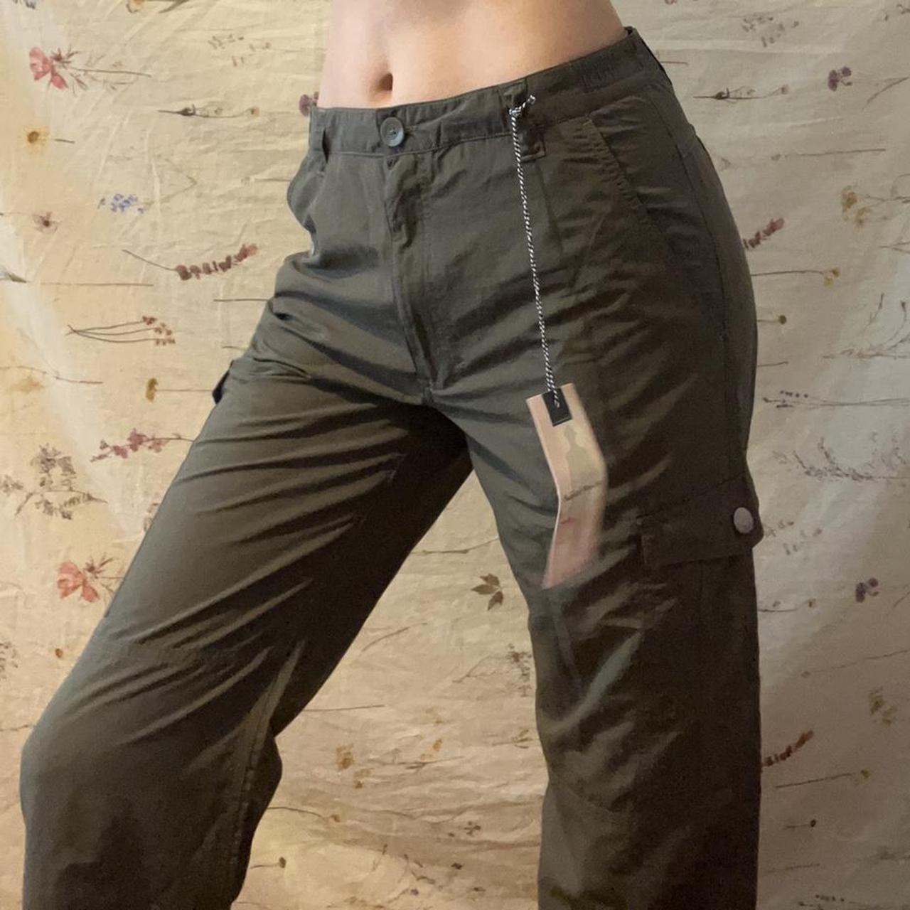 Khaki cargos💚size 32r - waist measures 32” and... - Depop