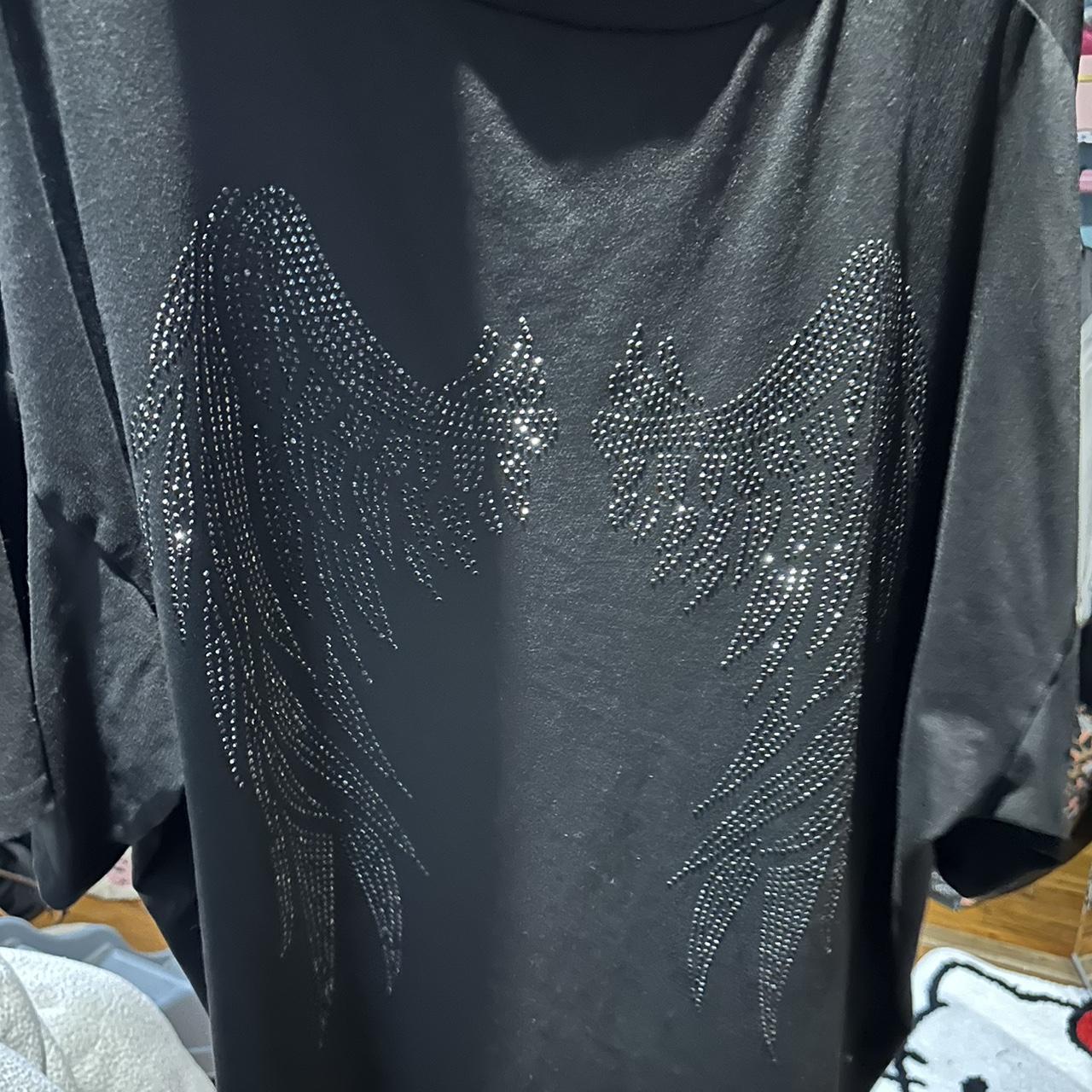 Bedazzled angel wings t shirt Size 2xl - Depop