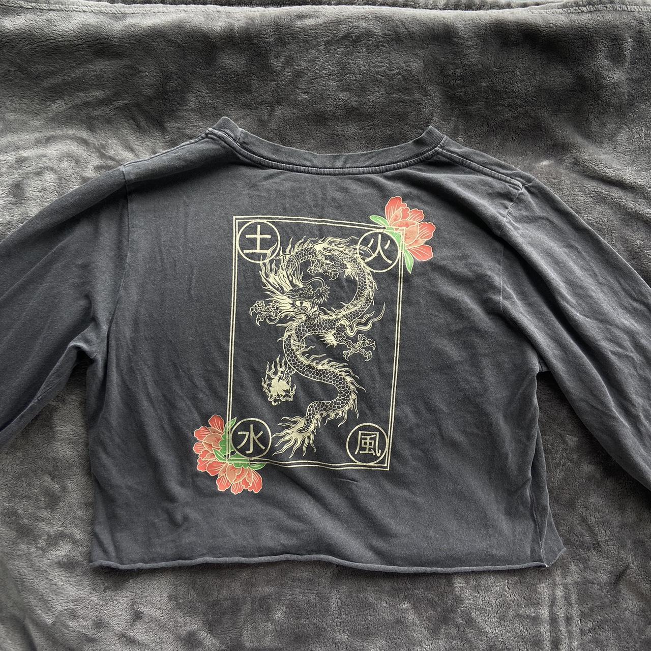 Grey chinese character long sleeve crop top Barely... - Depop