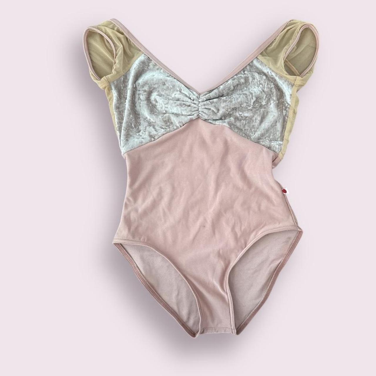 Yumiko Ellie size small ~color shown best in first... | Depop