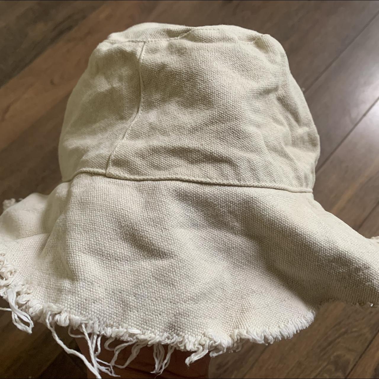 Women’s frayed edge Bucket Hat off white M. 100%... - Depop