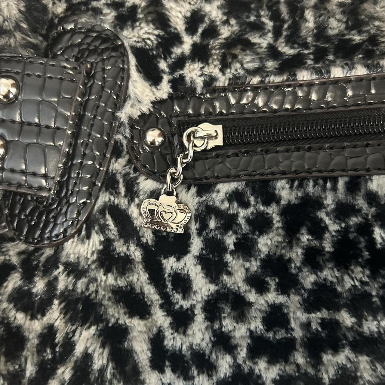 Kathy van zeeland snow leopard purse, in brand new... - Depop