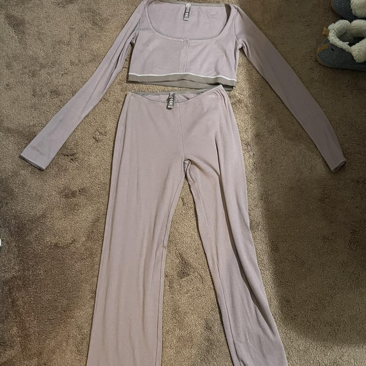 Skims lounge set Size medium #skims #skimslounge - Depop