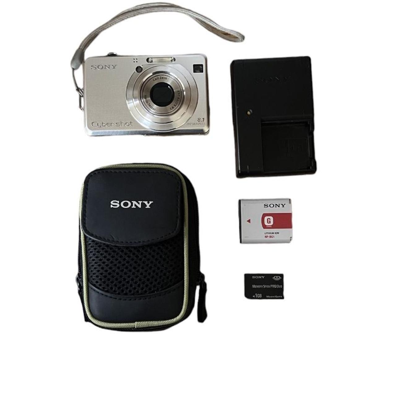 Sony Grey and White Cameras-and-accessories | Depop