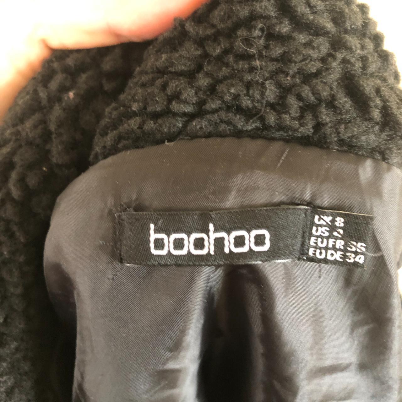 Women's black cropped puffer winter jacket Boohoo... - Depop