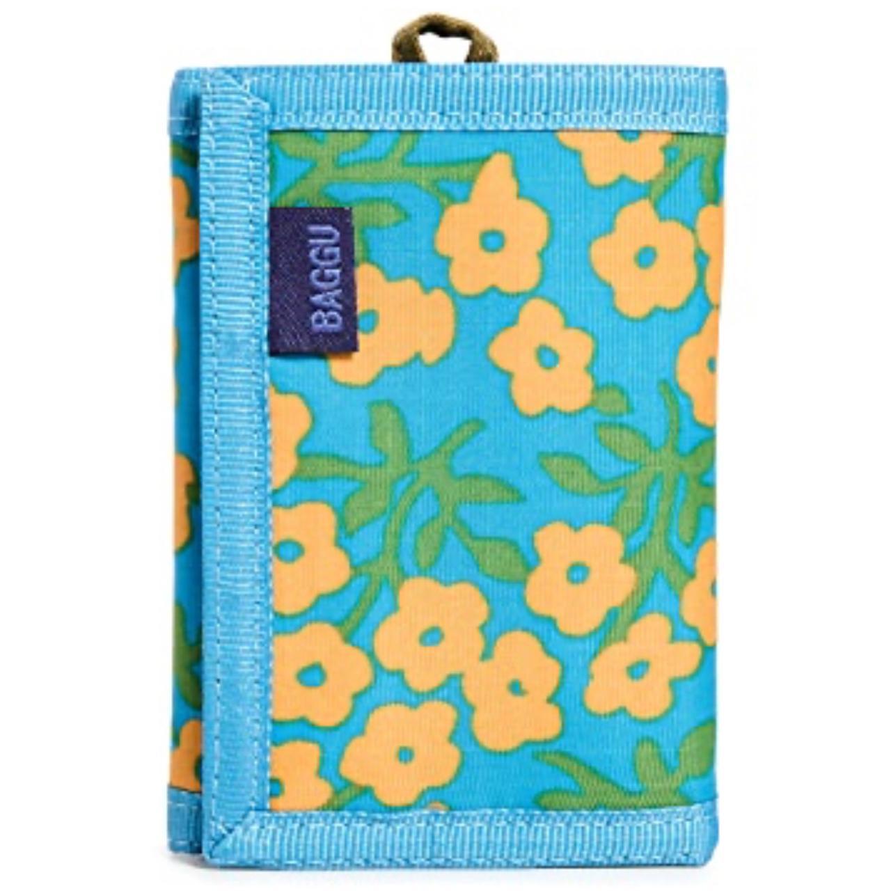 Baggu Women's Blue and Yellow Wallet-purses | Depop
