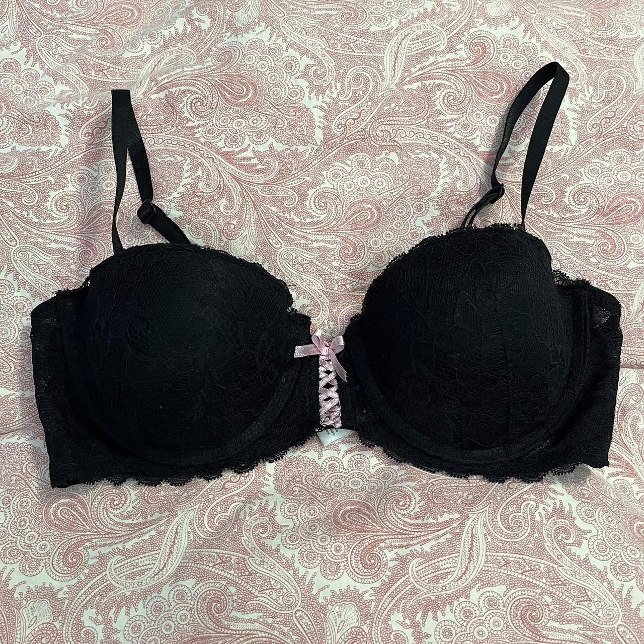 Nanette Lepore Black Lace Pushup Bra Size 34C Black... - Depop