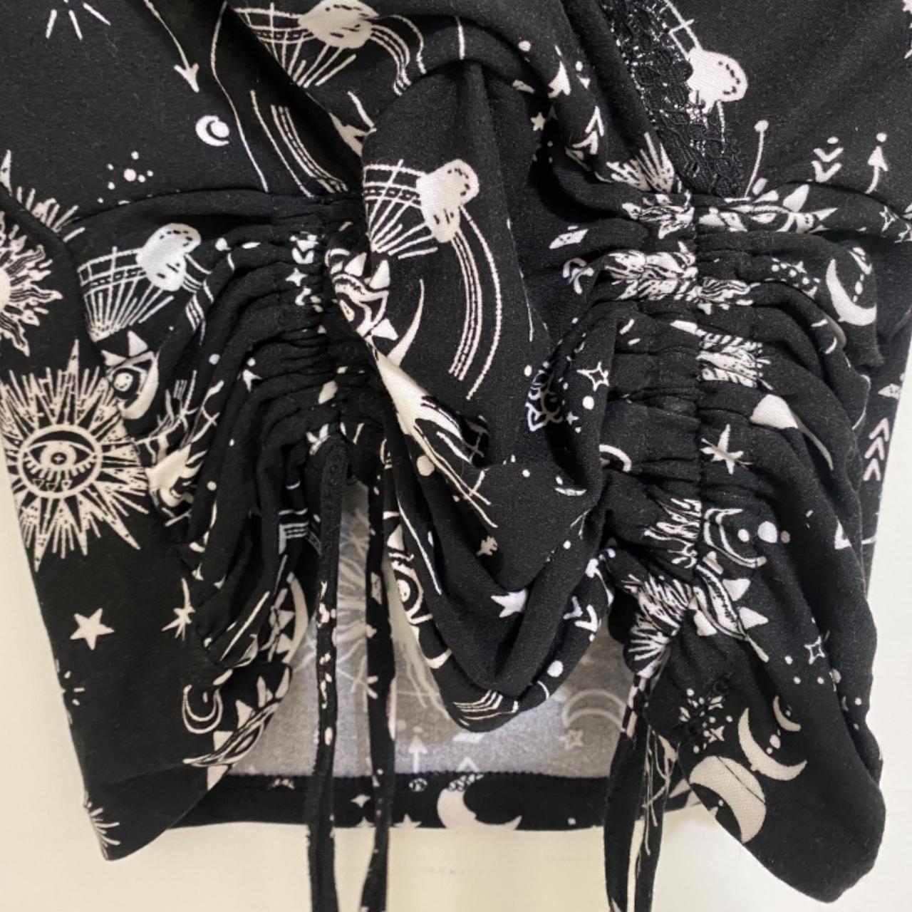 adorable black and white moon-star print full sleeve... - Depop