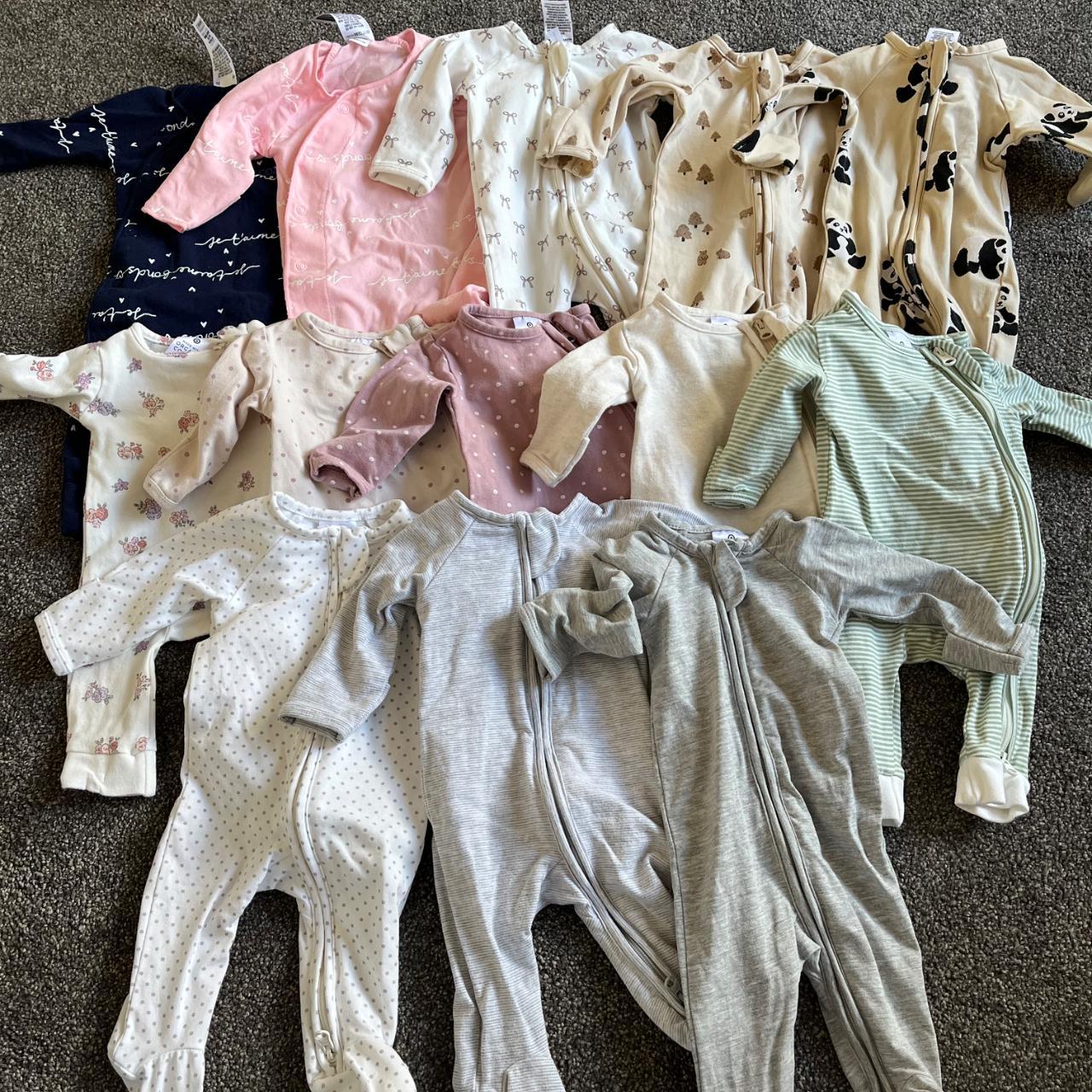 00000 tiny baby clothes Only used for 2 weeks for... | Depop