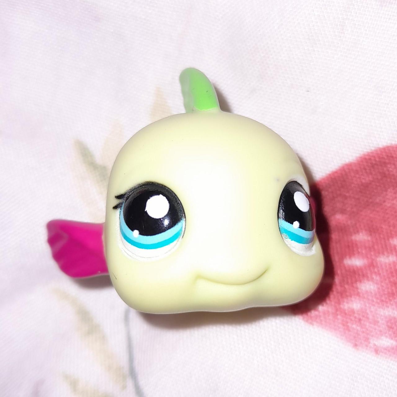 Littlest pet shop fish in excellent condition.... - Depop