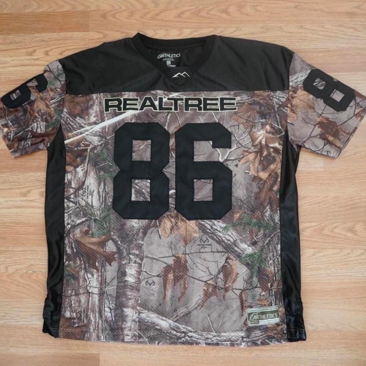 Realtree camo jersey - Depop