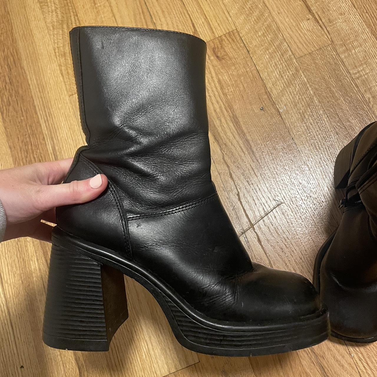 Steve Madden Booties - Depop