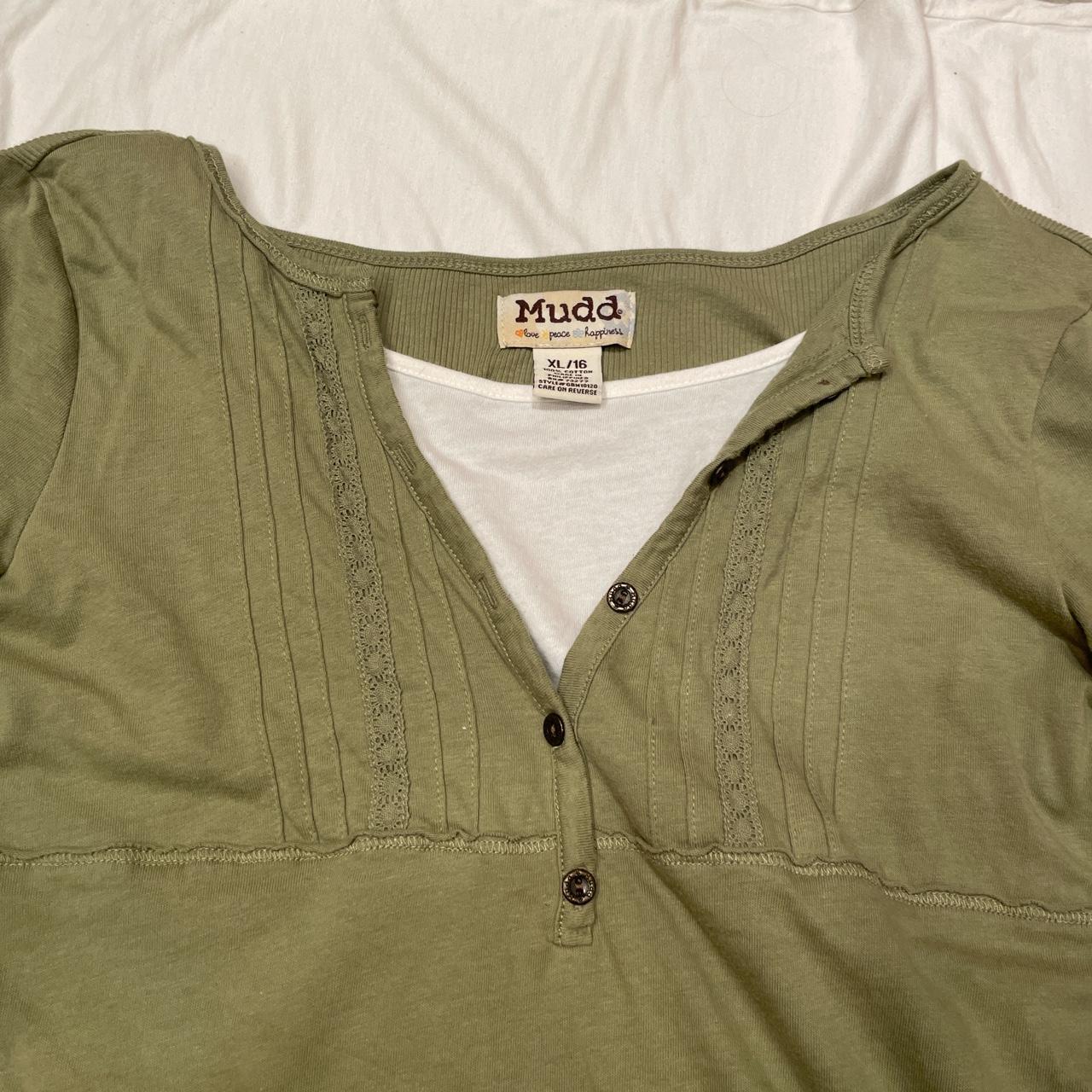 Mudd Clothing Women's White and Green Shirt | Depop
