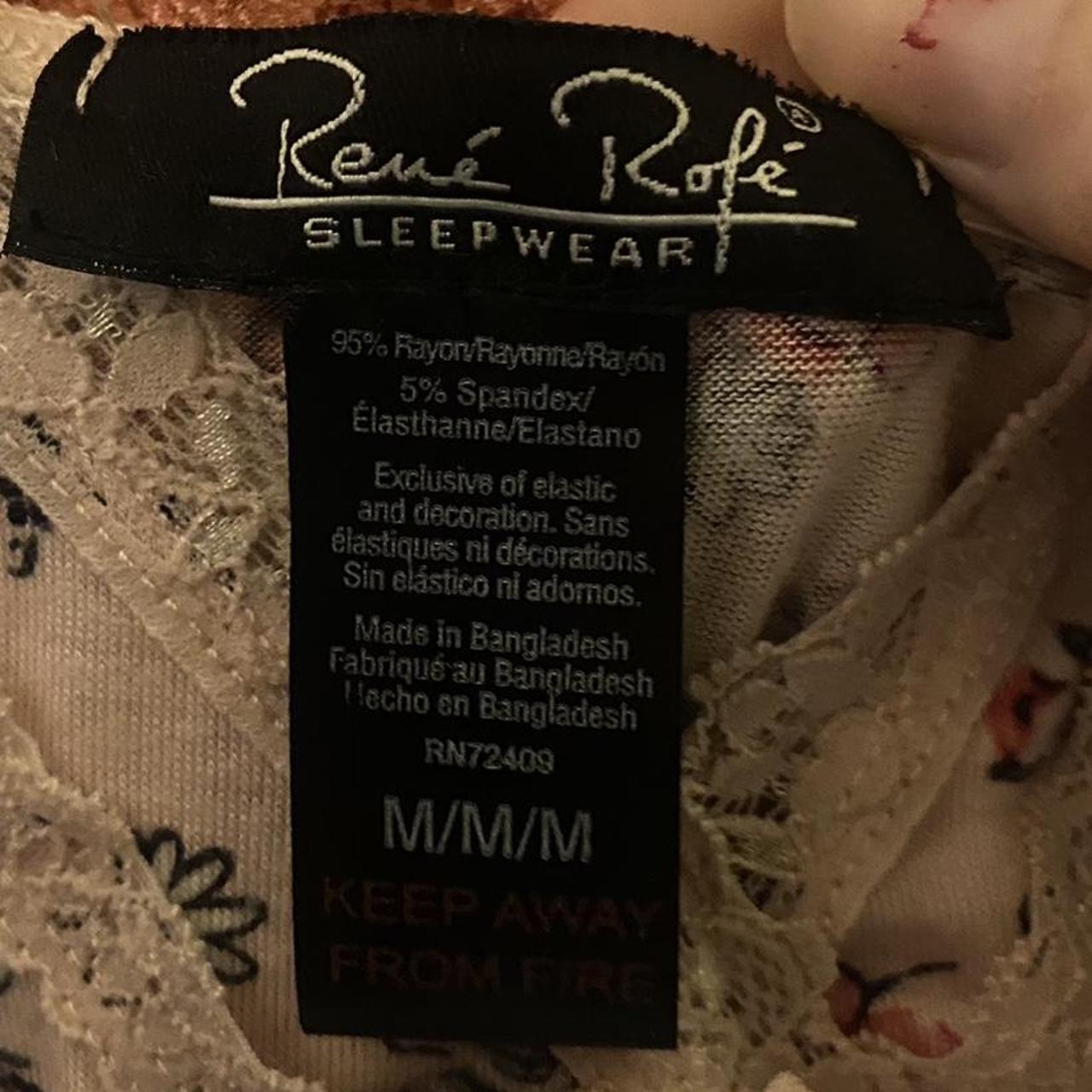 Super adorable retro 2000s René Rofé sleepwear... - Depop