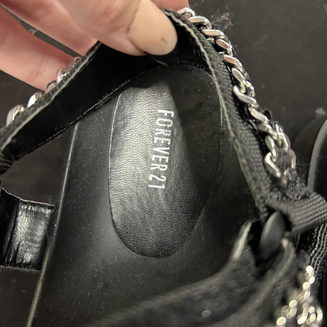 FOREVER 21 PLATFORM SANDAL SIZE 7 WOMENS CHAIN LINK... - Depop