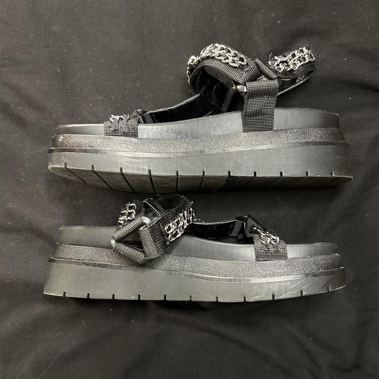 FOREVER 21 PLATFORM SANDAL SIZE 7 WOMENS CHAIN LINK... - Depop