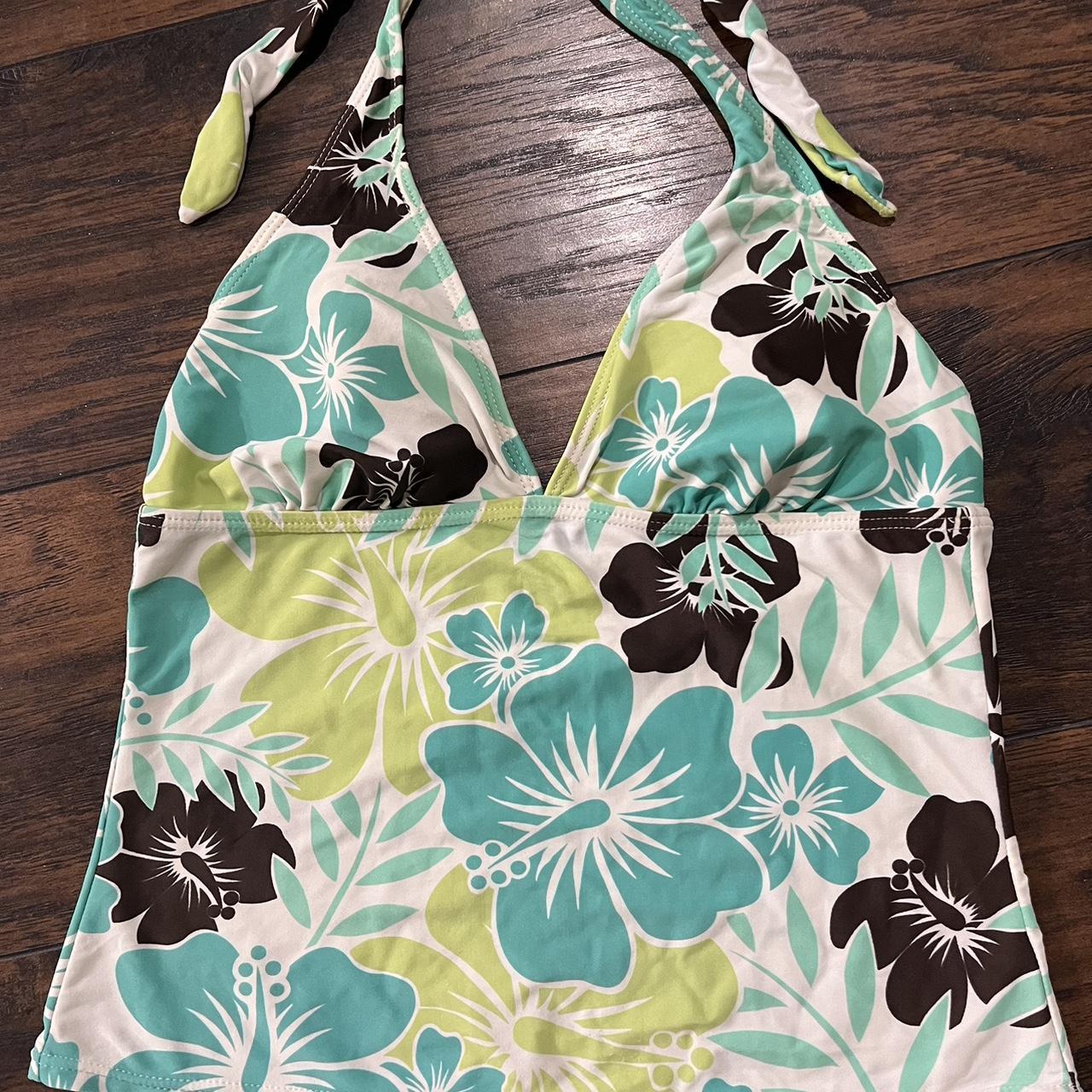 Hibiscus flower print halter tankini top Is... - Depop