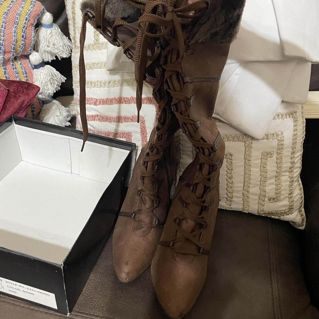 Ellie Ellie Women's Brown Boots | Depop