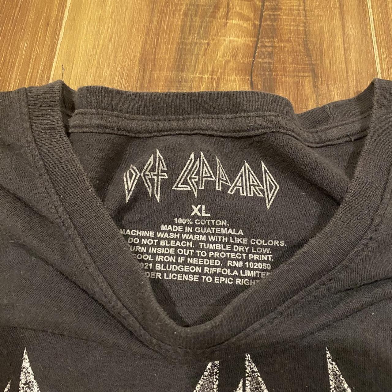 Modern Def Leopard band tee Size XL No flaws - Depop