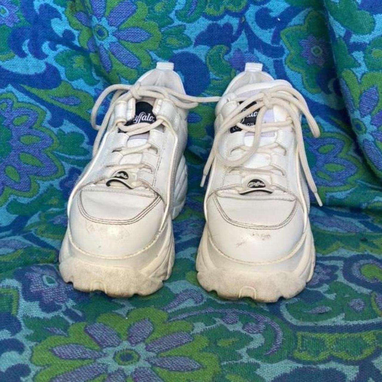 WHITE BUFFALO PLATFORM SHOES SIZE 5 good condition... - Depop