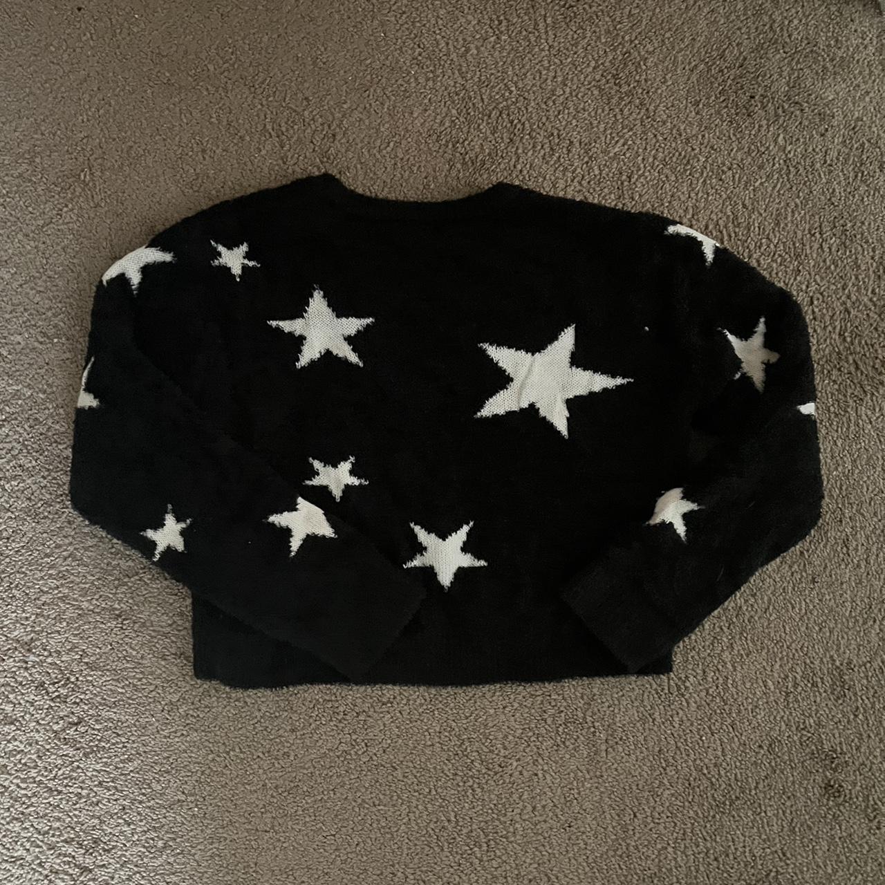 small cropped star sweater - Depop