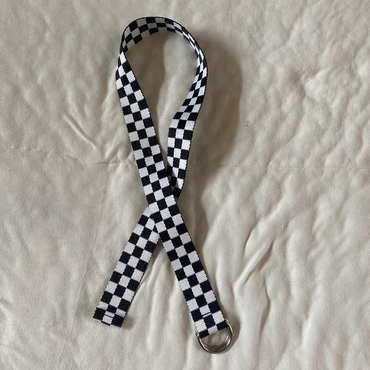 Checkered belt worn only a few times, size small - Depop