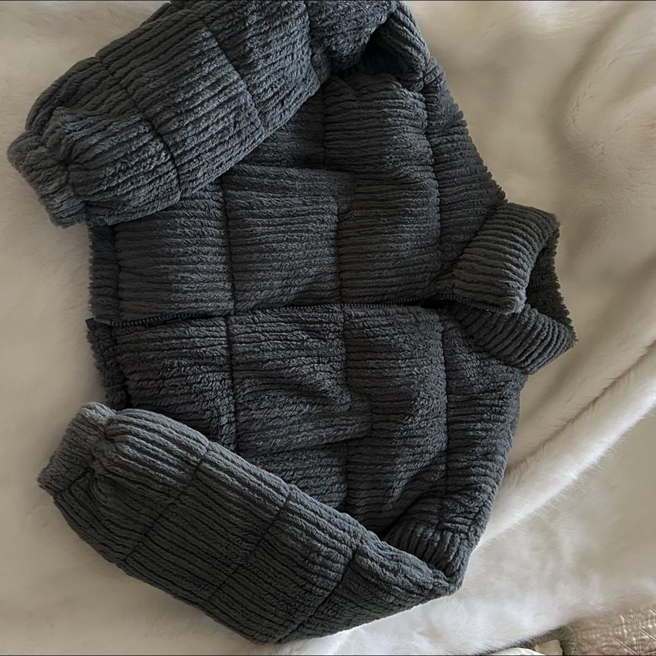 URBAN OUTFITTERS PUFFER Cropped fluffy puffer... - Depop