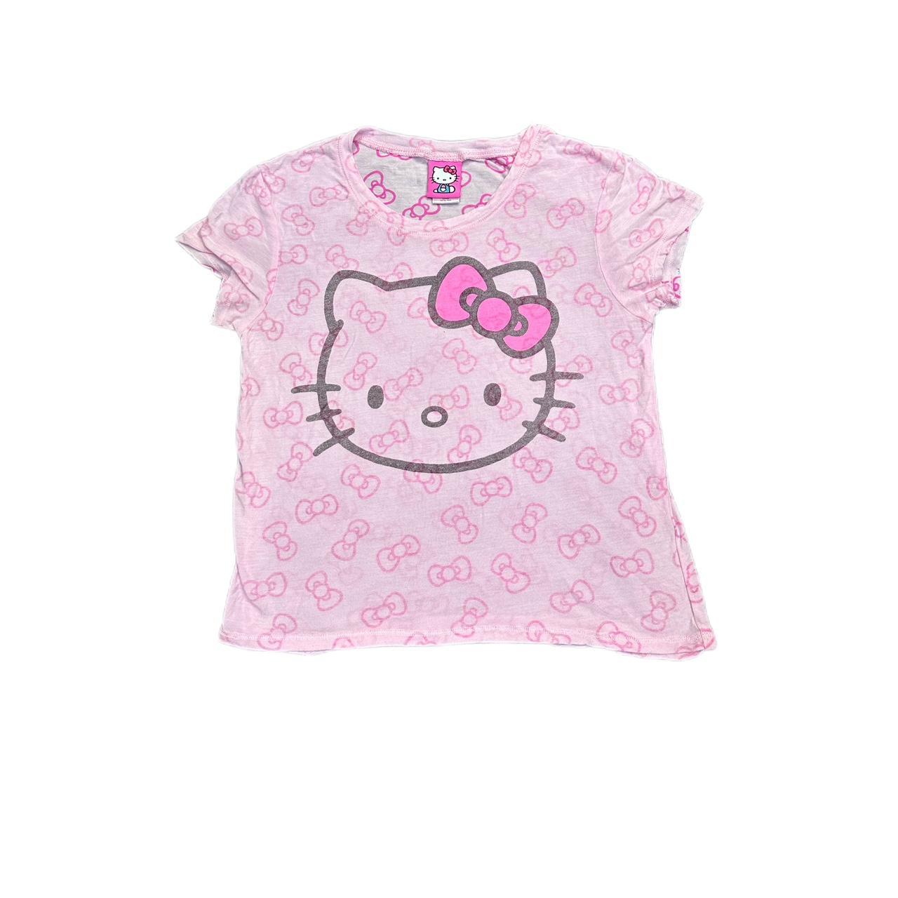 hello kitty t shirt measurements pit to pit : 15... - Depop