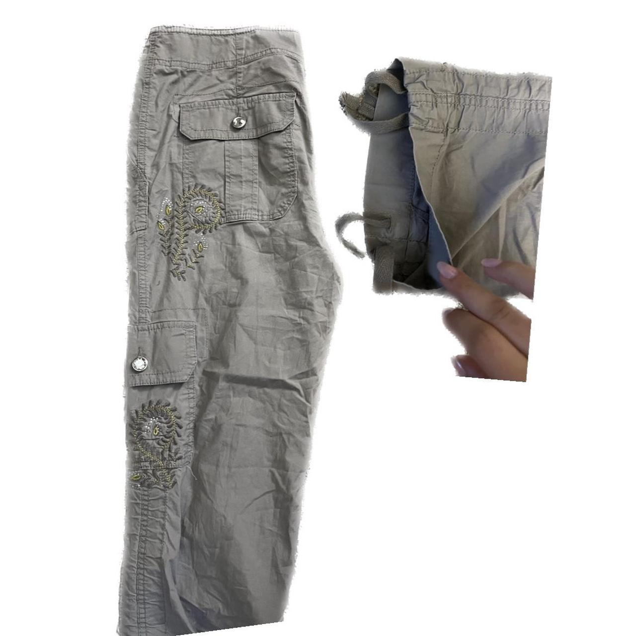 Comfy cargo pants Low rise Size 8 Sits around ur... - Depop