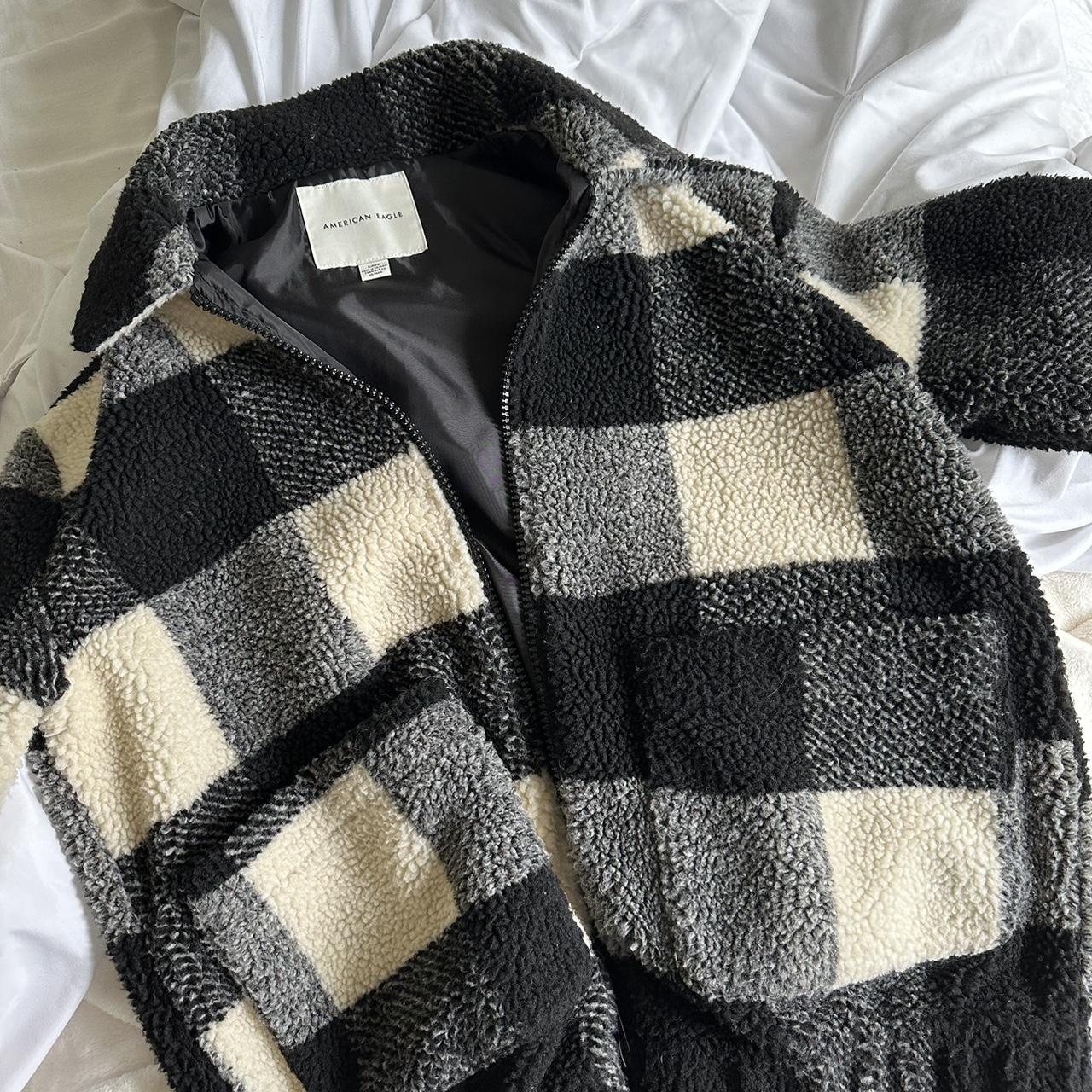 American eagle sherpa coat - Depop