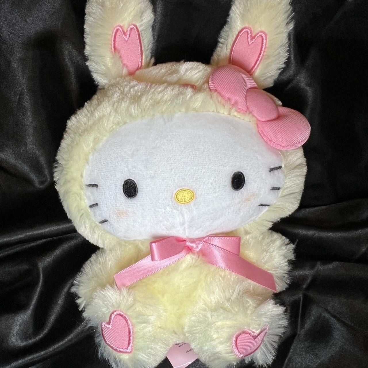 Mini hello kitty bunny - Depop