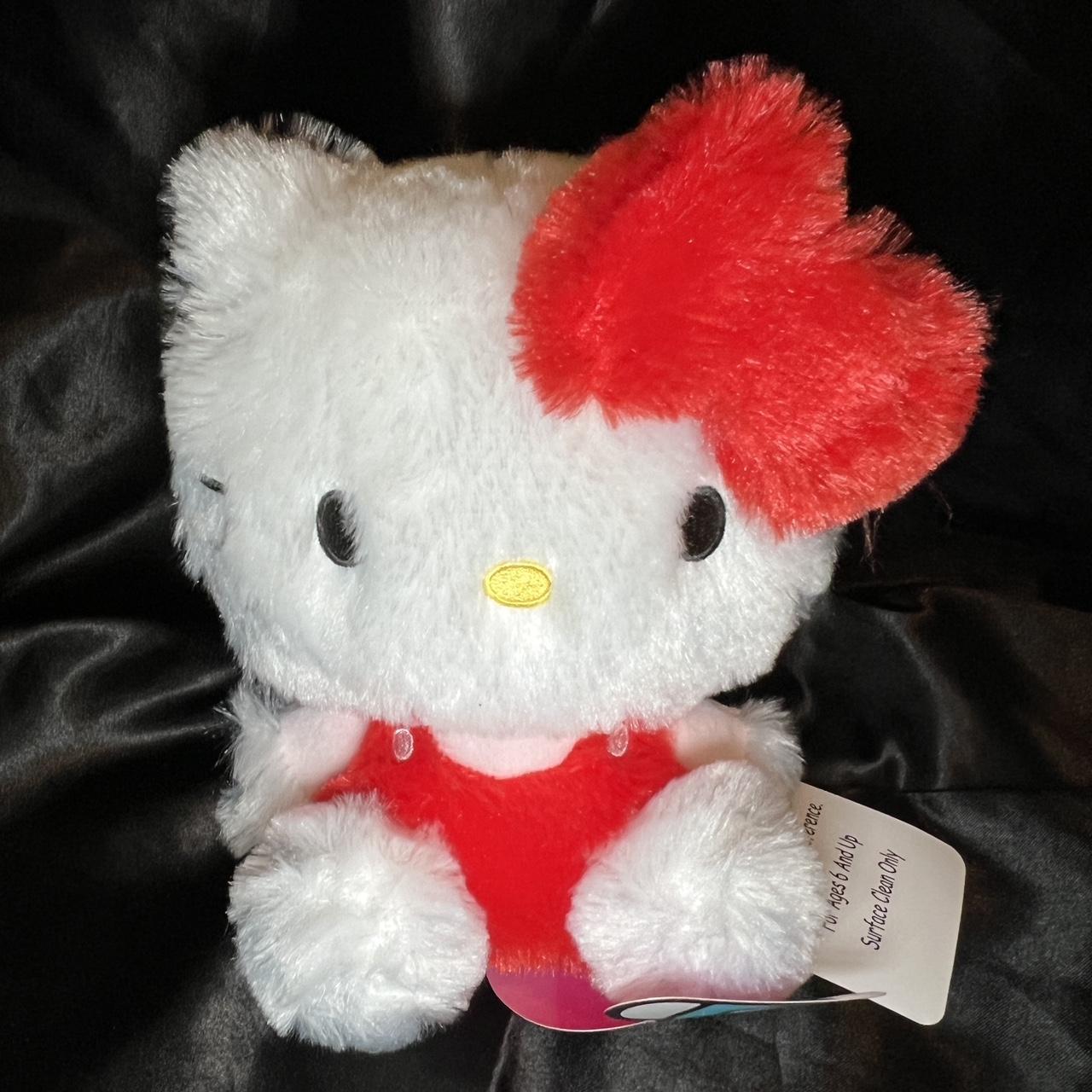 Mini hello kitty - Depop