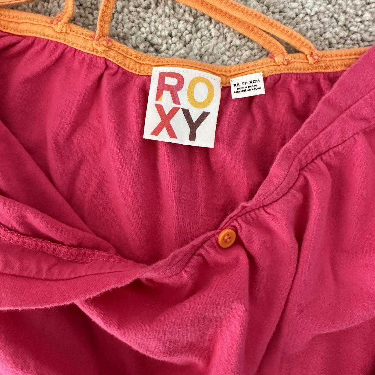 CUTEST LITTLE Y2K ROXY TANK. this tank is giving... - Depop