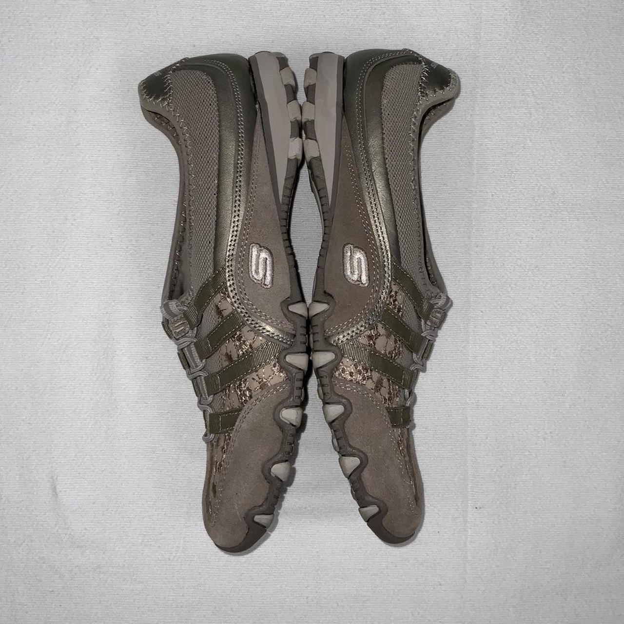 Vintage Y2K early 2000s Skechers sporty, futuristic,... - Depop