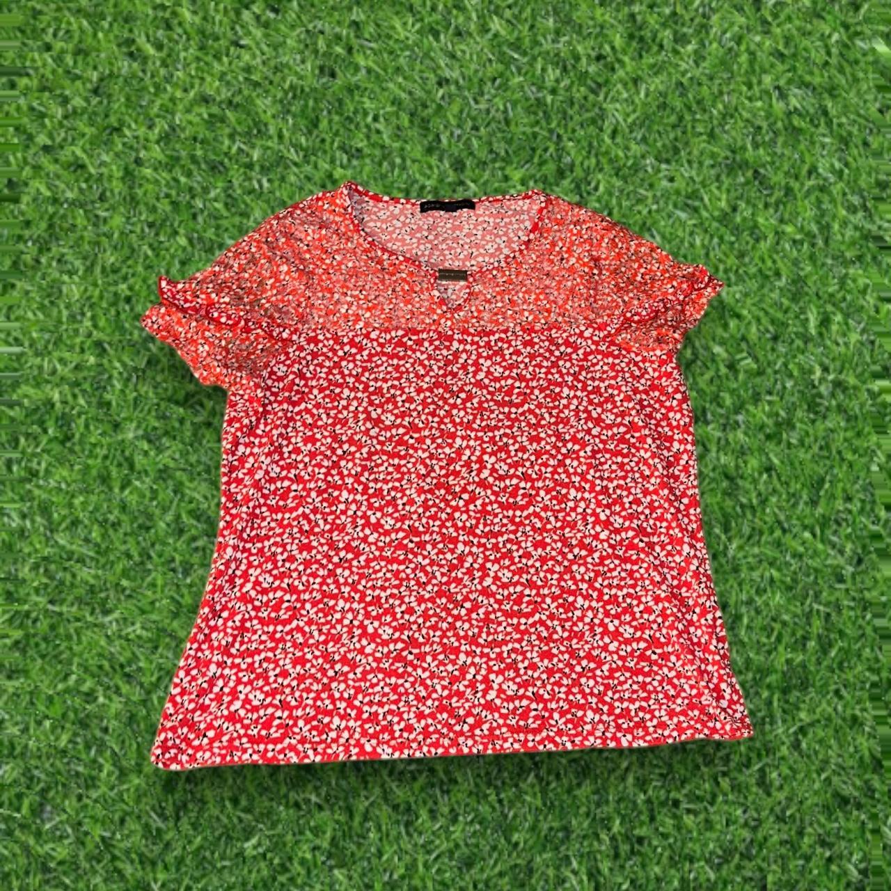 Cute red floral top size: L never worn, need gone - Depop