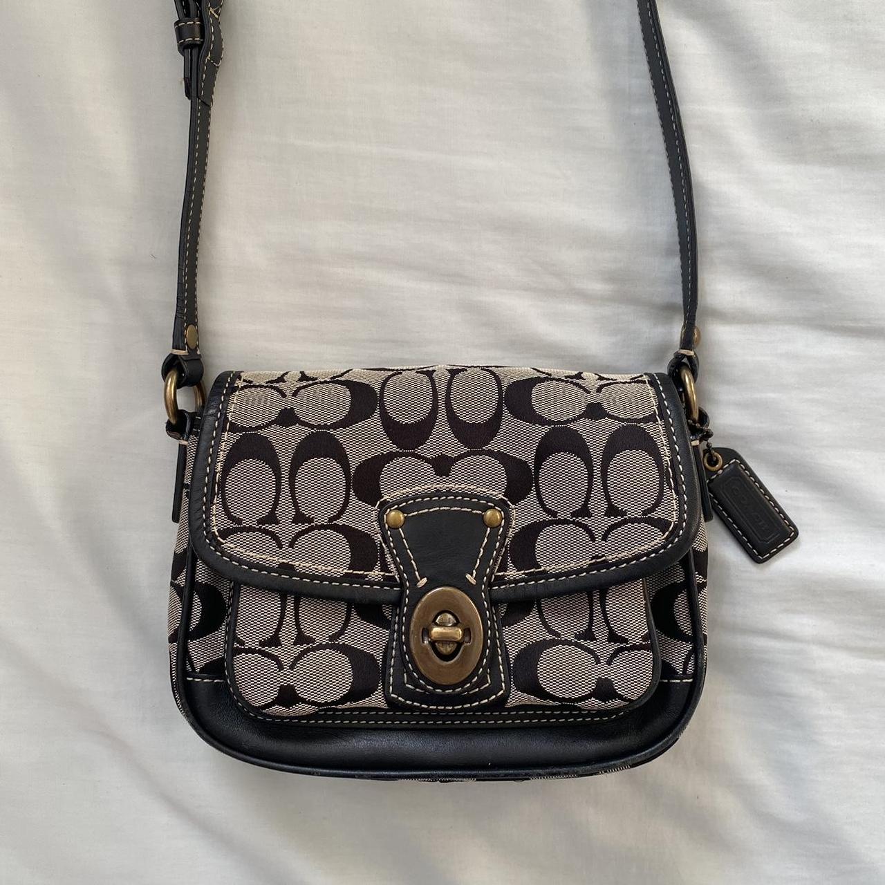 coach bag the cutest coach bag ! absolutely... - Depop