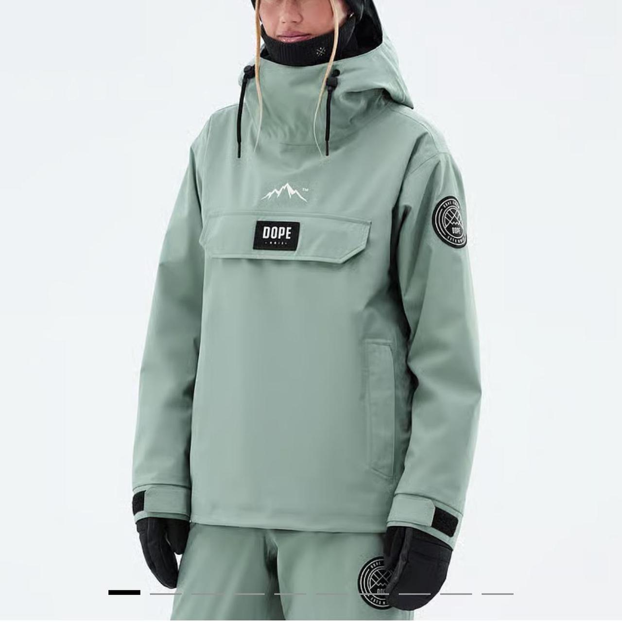 Dope green and white ski jacket with hood #skiing | Depop