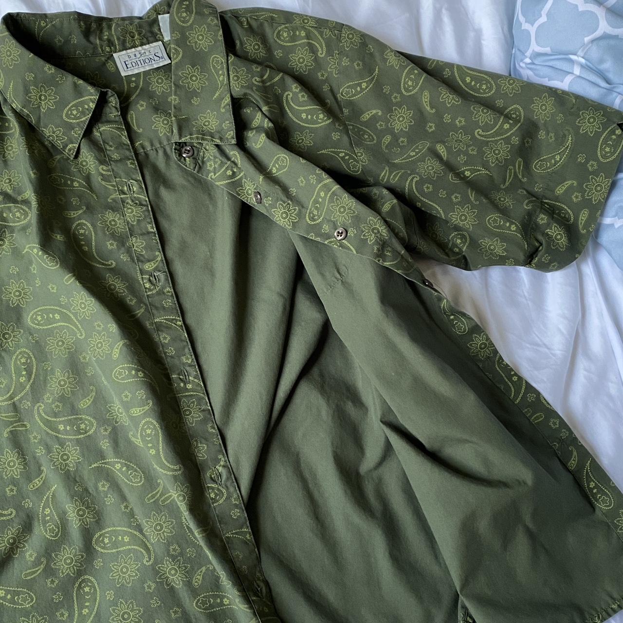 boxy oversized green tee thrifted fits like a size... - Depop