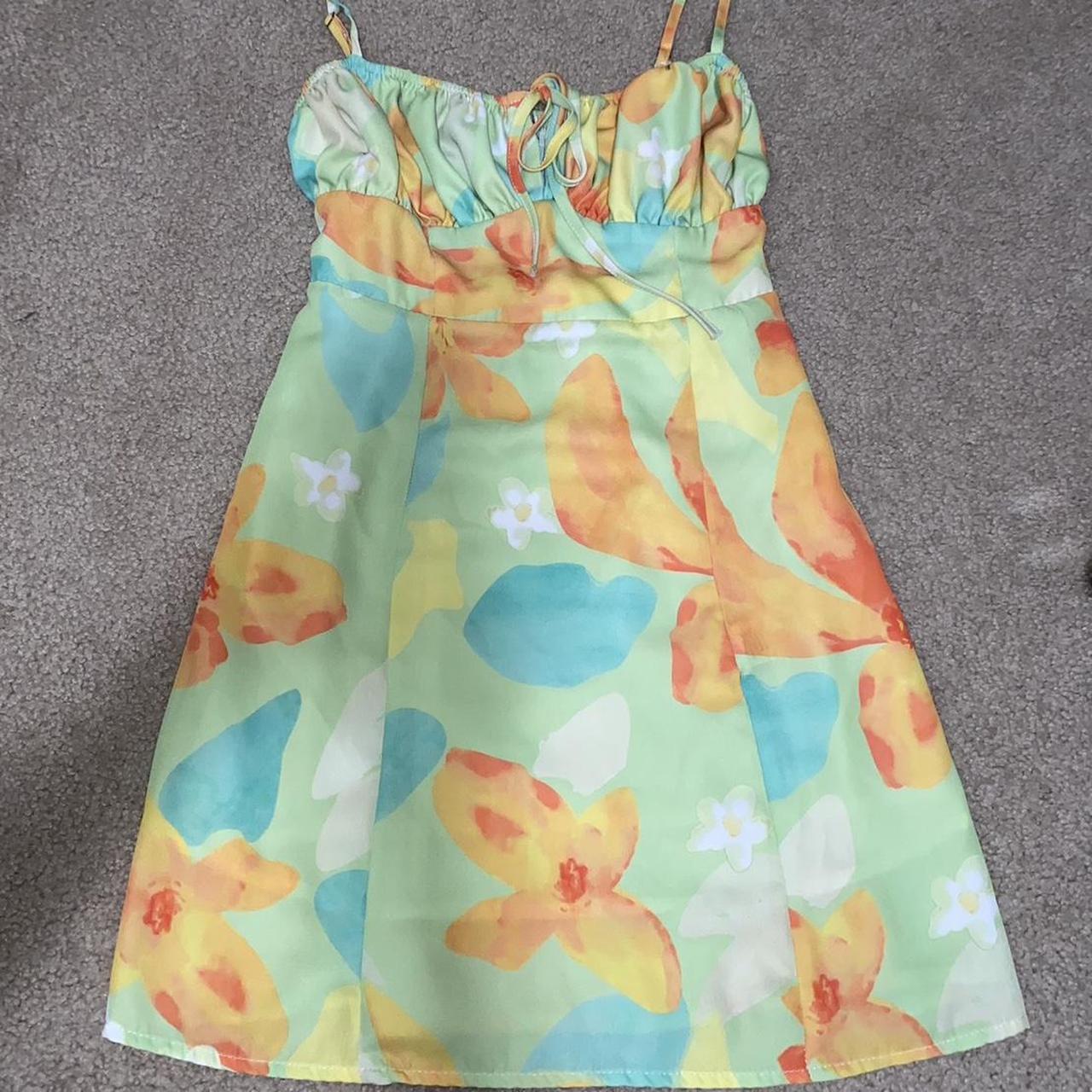 flower sundress!! -perfect for summer -fun tropical... - Depop