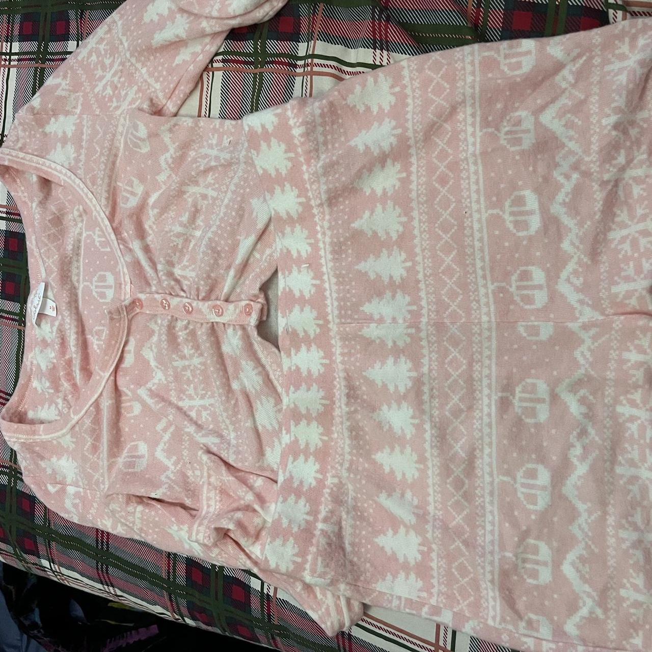 Christmas cropped lounge set colsie Can fit s-m - Depop