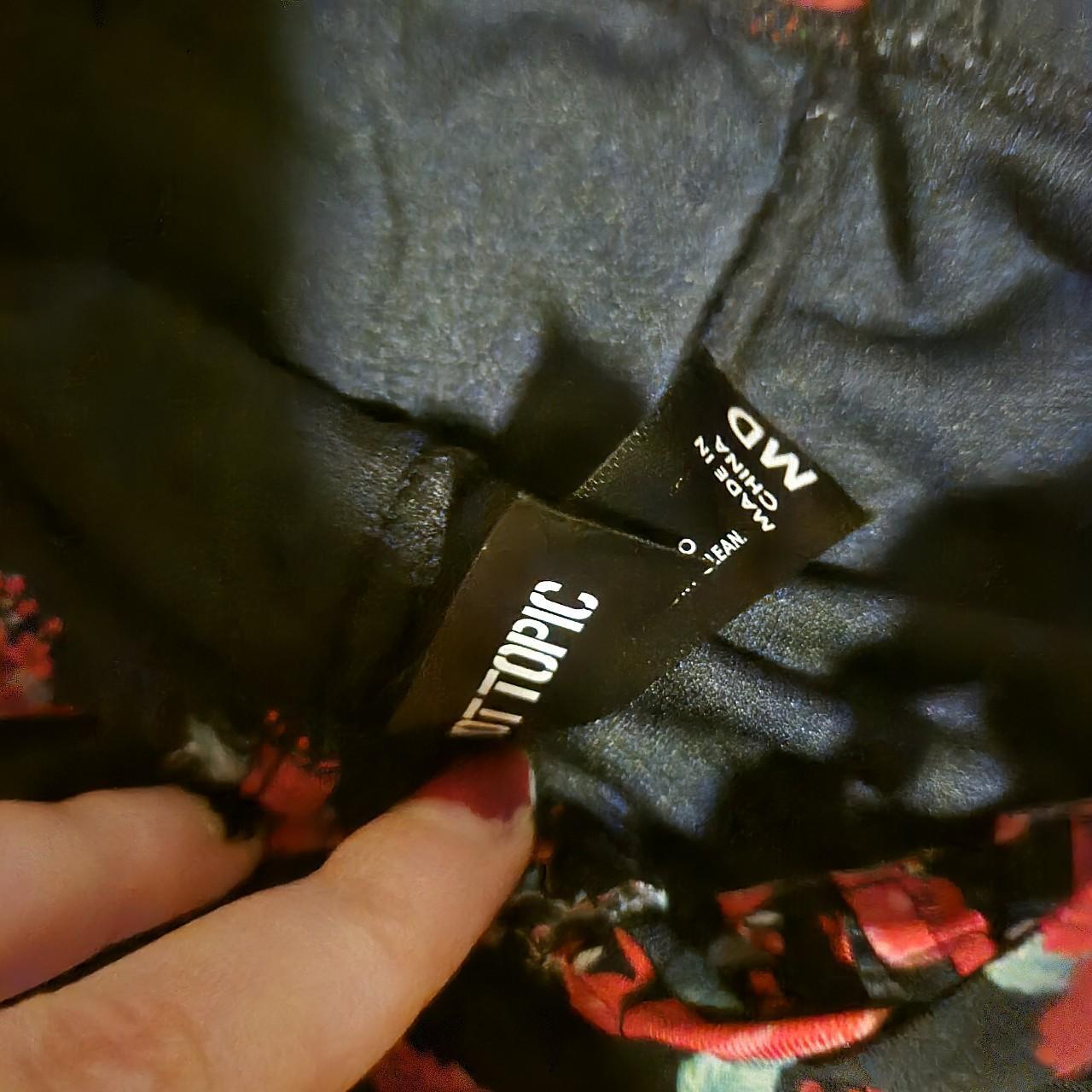 Old hottopic skull and rose bathing suit Size large... | Depop