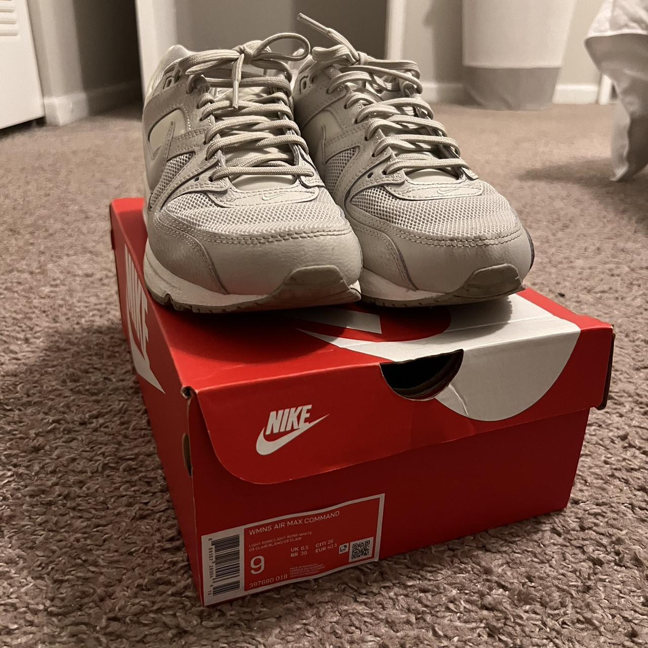 Wmns air max command - Depop