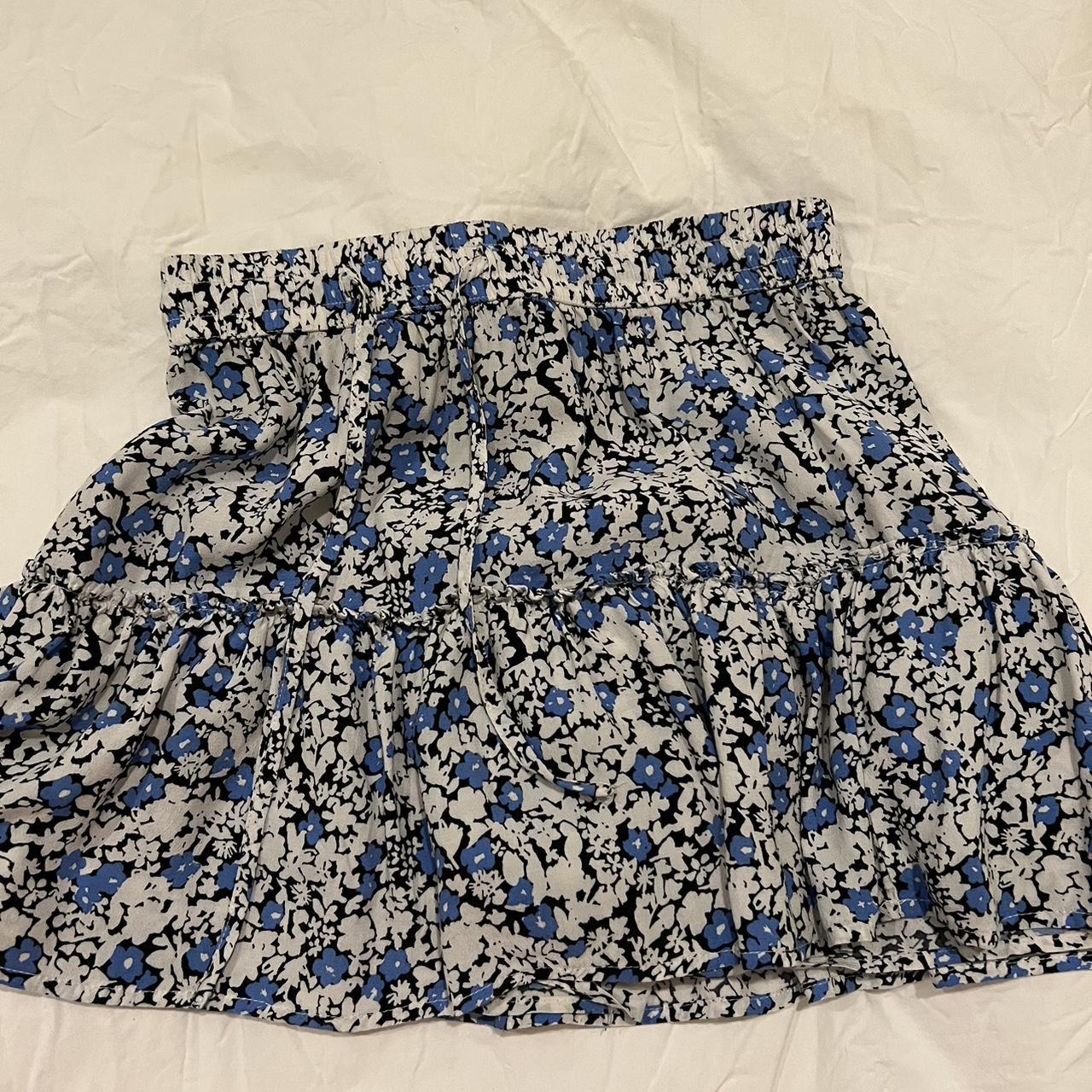 Blue and white floral skirt super cute and perf for... - Depop