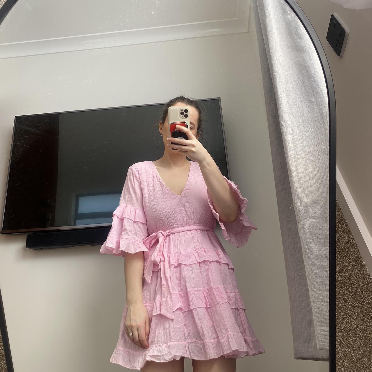 Showpo dress pastel pink shown on a size 6 - Depop