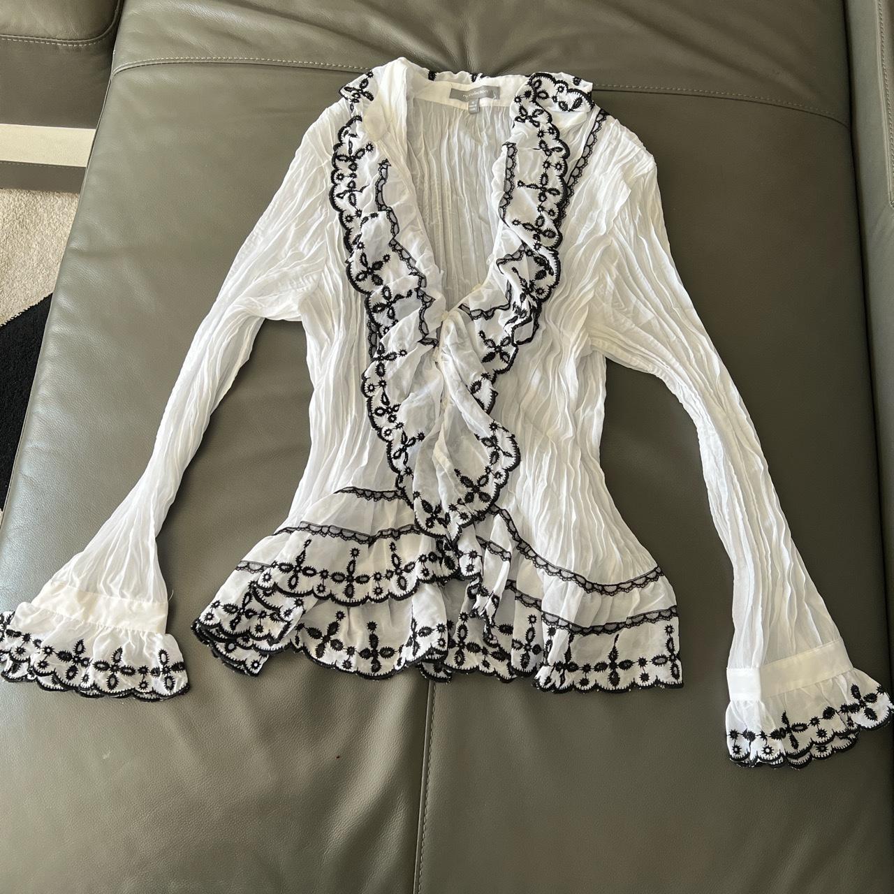 Beautiful ruffled lace shirt - Depop